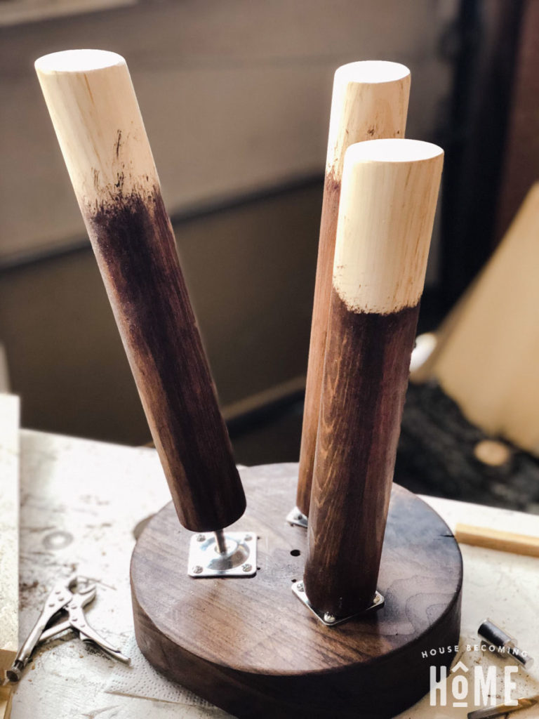 How to attach 11 Degree Angled Leg Mounting Plates to Walnut Stool Top ...